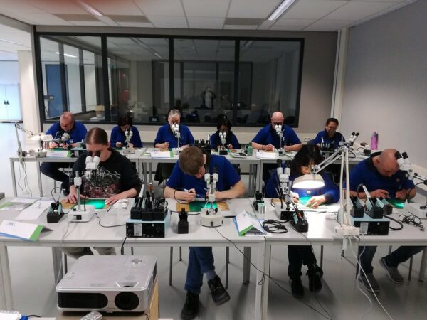 Training for the Electronics Production Industry - PIEK